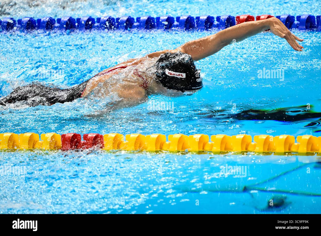 Gretchen Walsh of the United States of America, competes in the ...