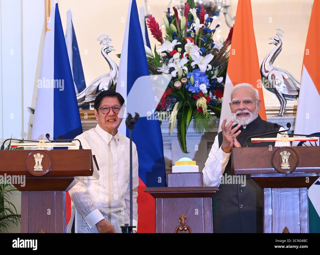 NEW DELHI, INDIA - AUGUST 5: Prime Minister Narendra Modi and ...