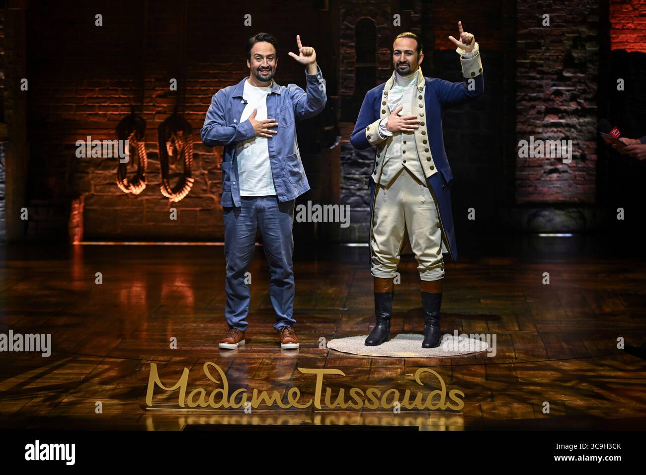 Photo by: NDZ/STAR MAX/IPx 2025 8/5/25 Lin-Manuel Miranda unveils his ...