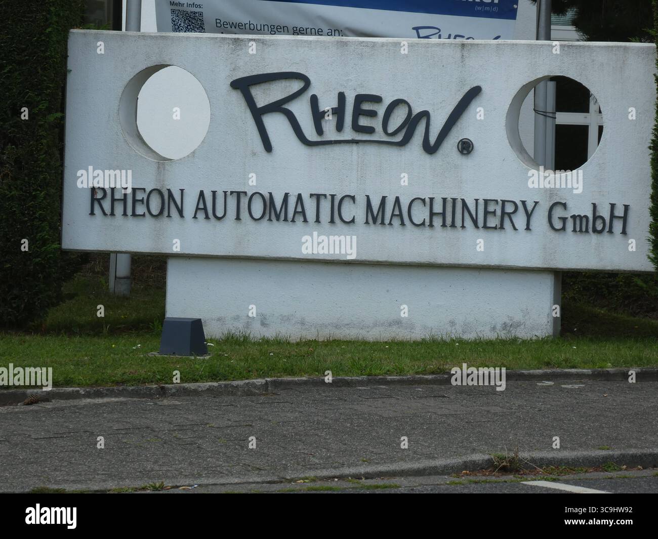 Logo, Schriftzug der Firma Rheon Automatic Machinery GmbH, Rheon baut ...