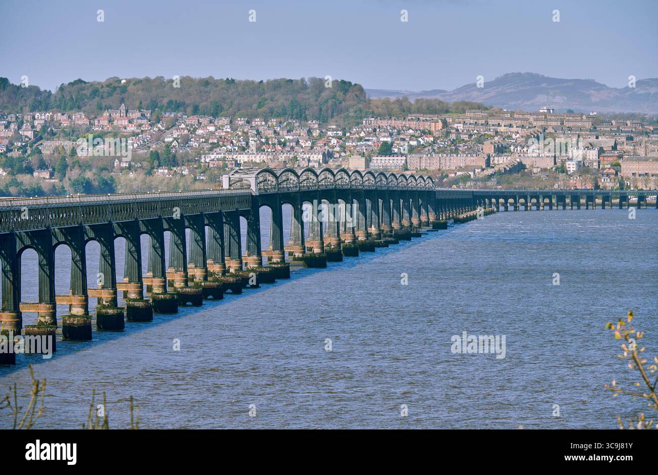Hog back trussed navigation spans hi-res stock photography and images ...