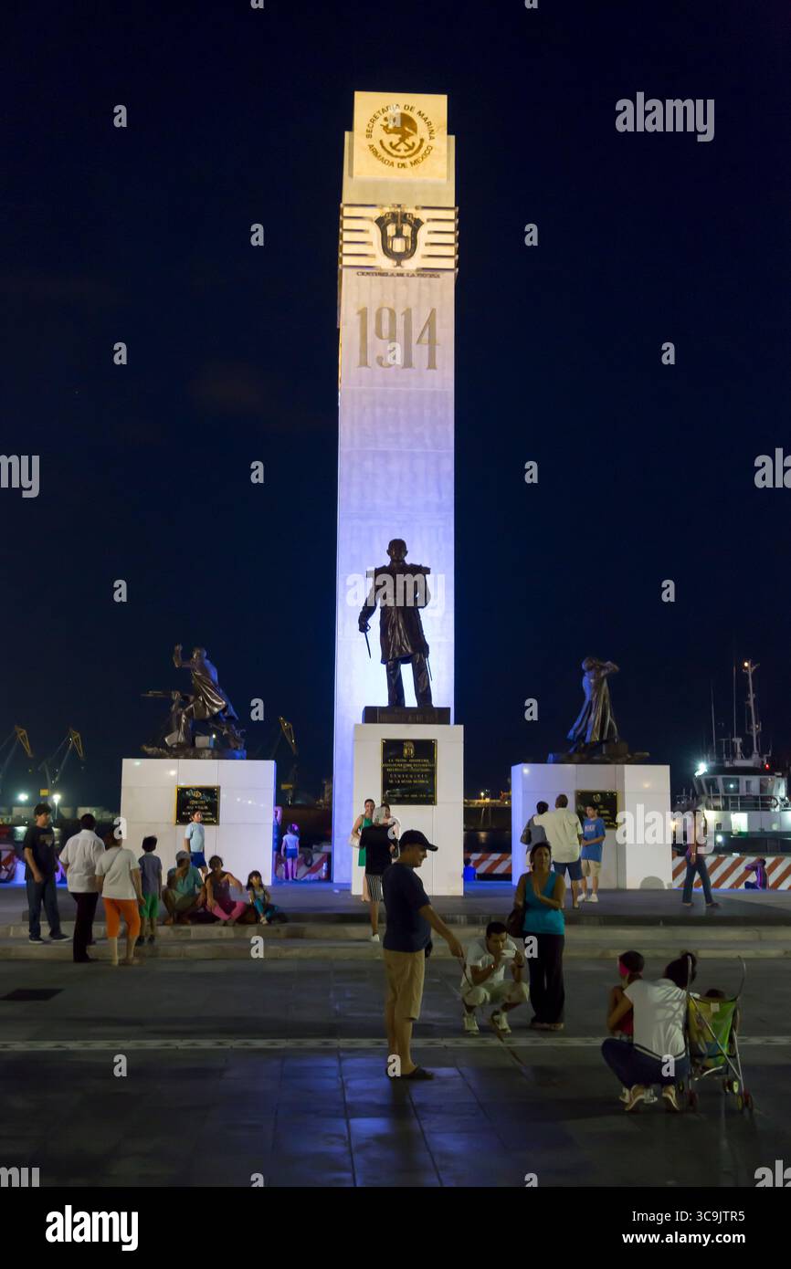 Manuel azueta statue hi-res stock photography and images - Alamy