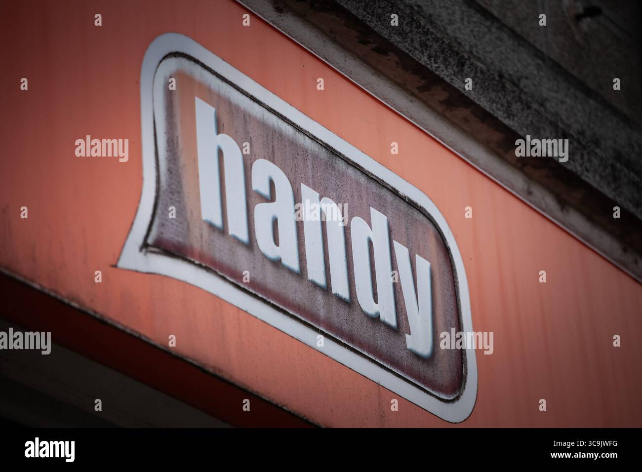Handy logo closeup hi-res stock photography and images - Alamy