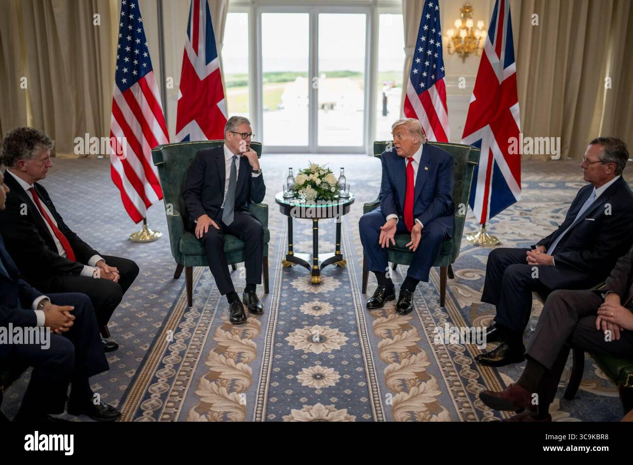 Uk trump 2025 hi-res stock photography and images - Alamy