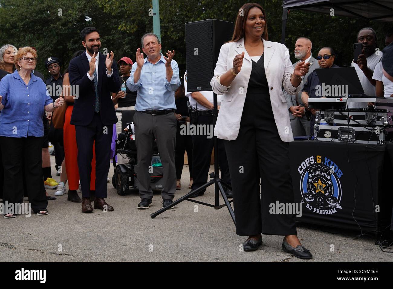 Zohran Mamdani and Brad Lander clap as New York AG Letitia James dances ...