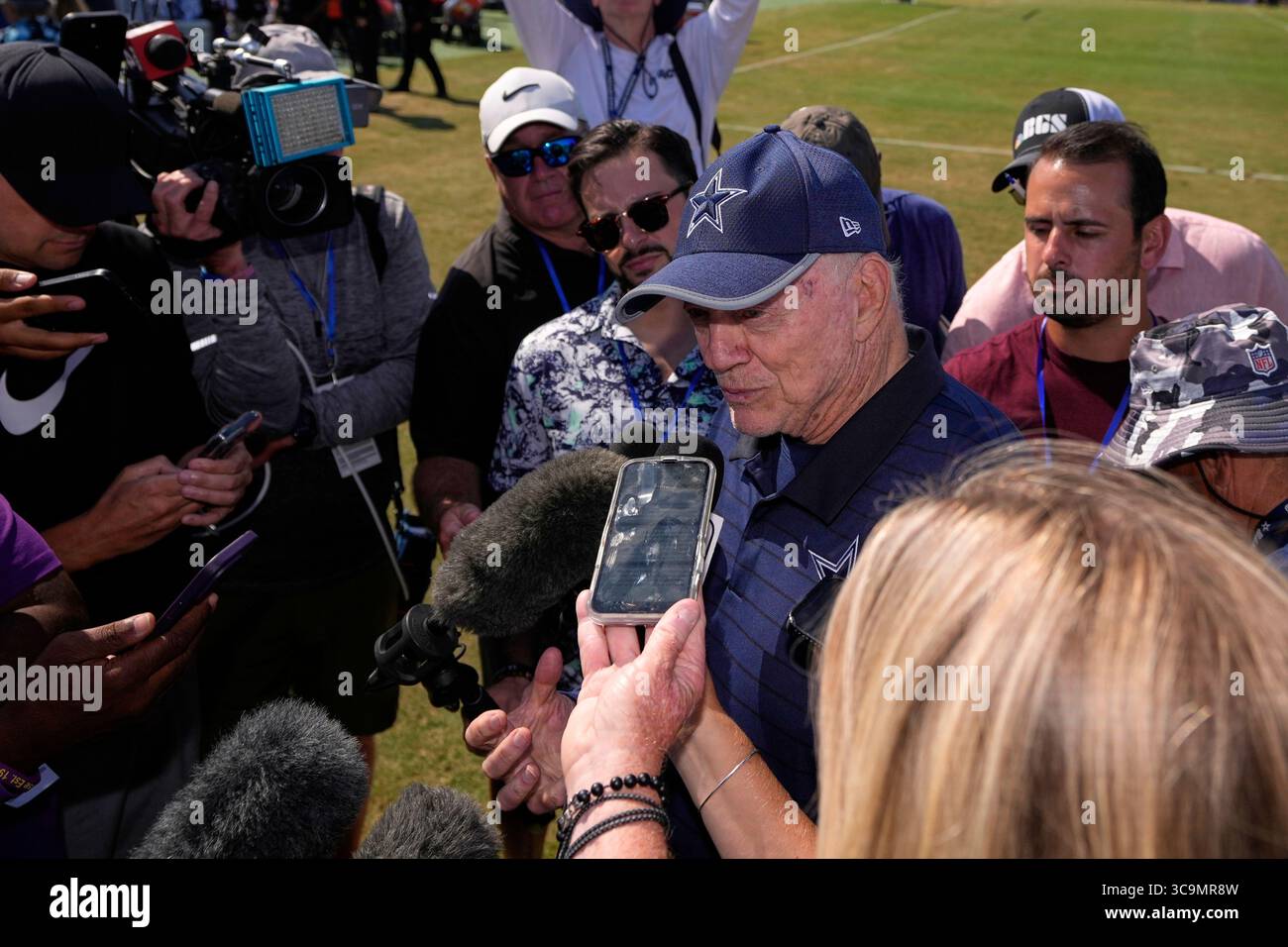 Jerry Jones, Dallas Cowboys owner, president, and general manager ...