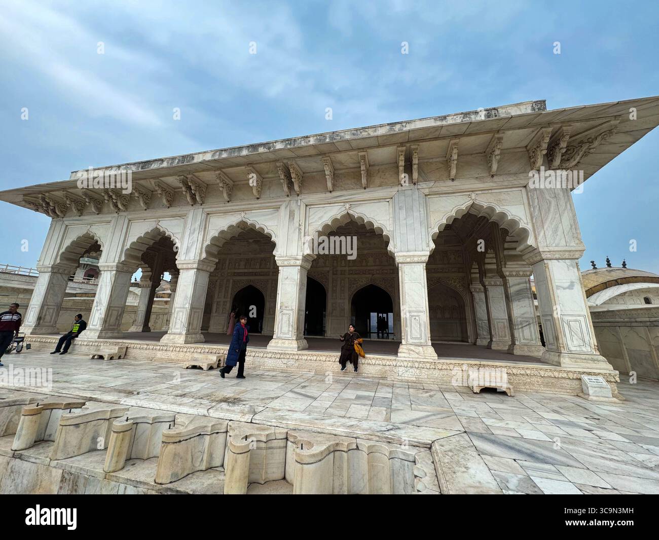 Royal Splendor Unveiled - Experiencing the Magnificent Architecture and ...