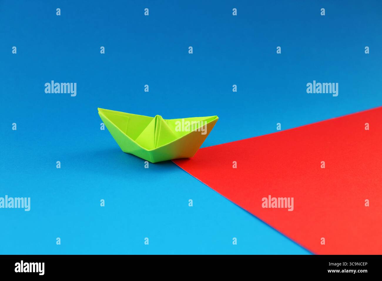 Logic boat hi-res stock photography and images - Alamy