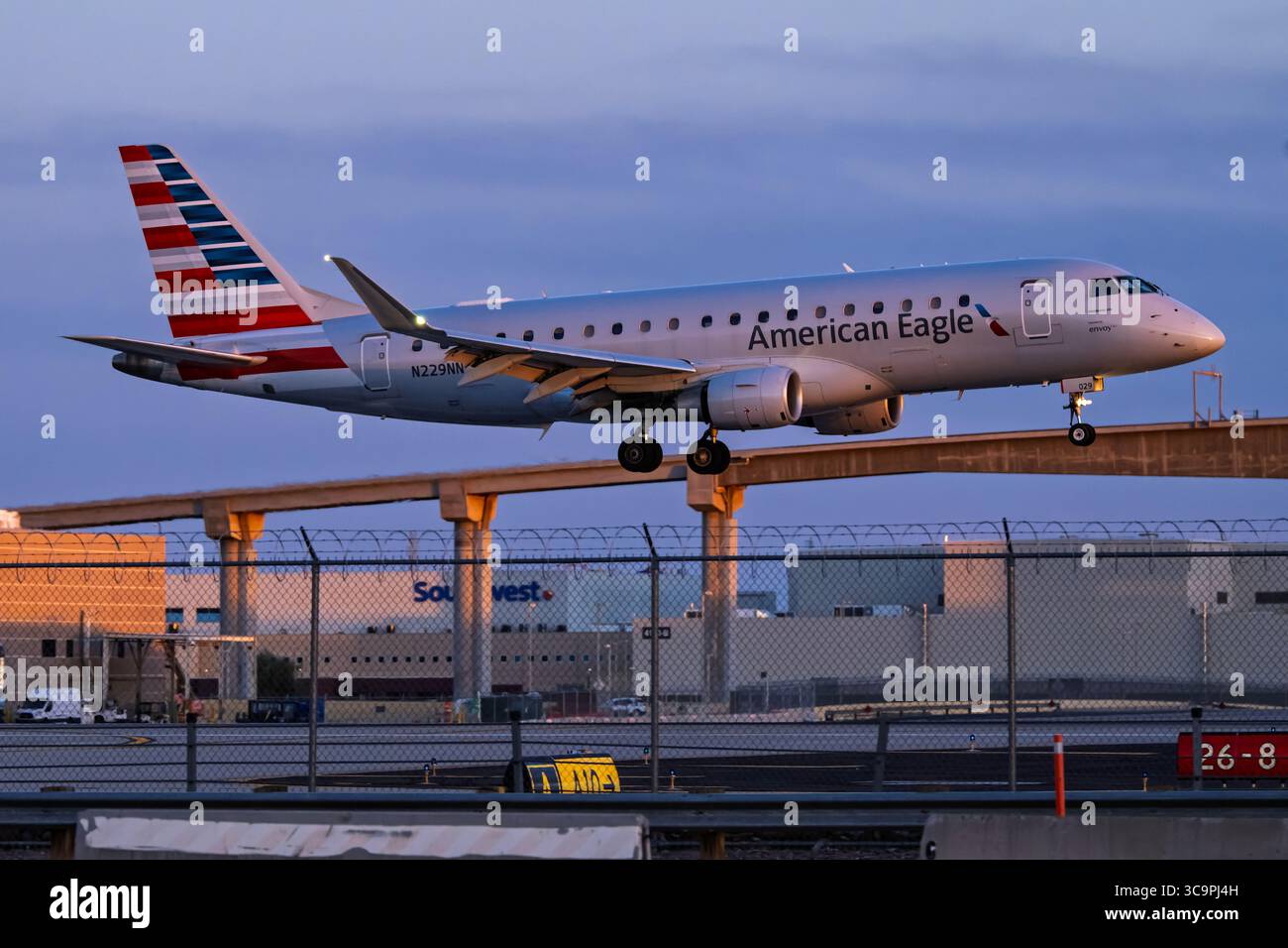 Sky Harbor Airport 7-26-2025 Phoenix AZ USA American Eagle Embraer ERJ ...