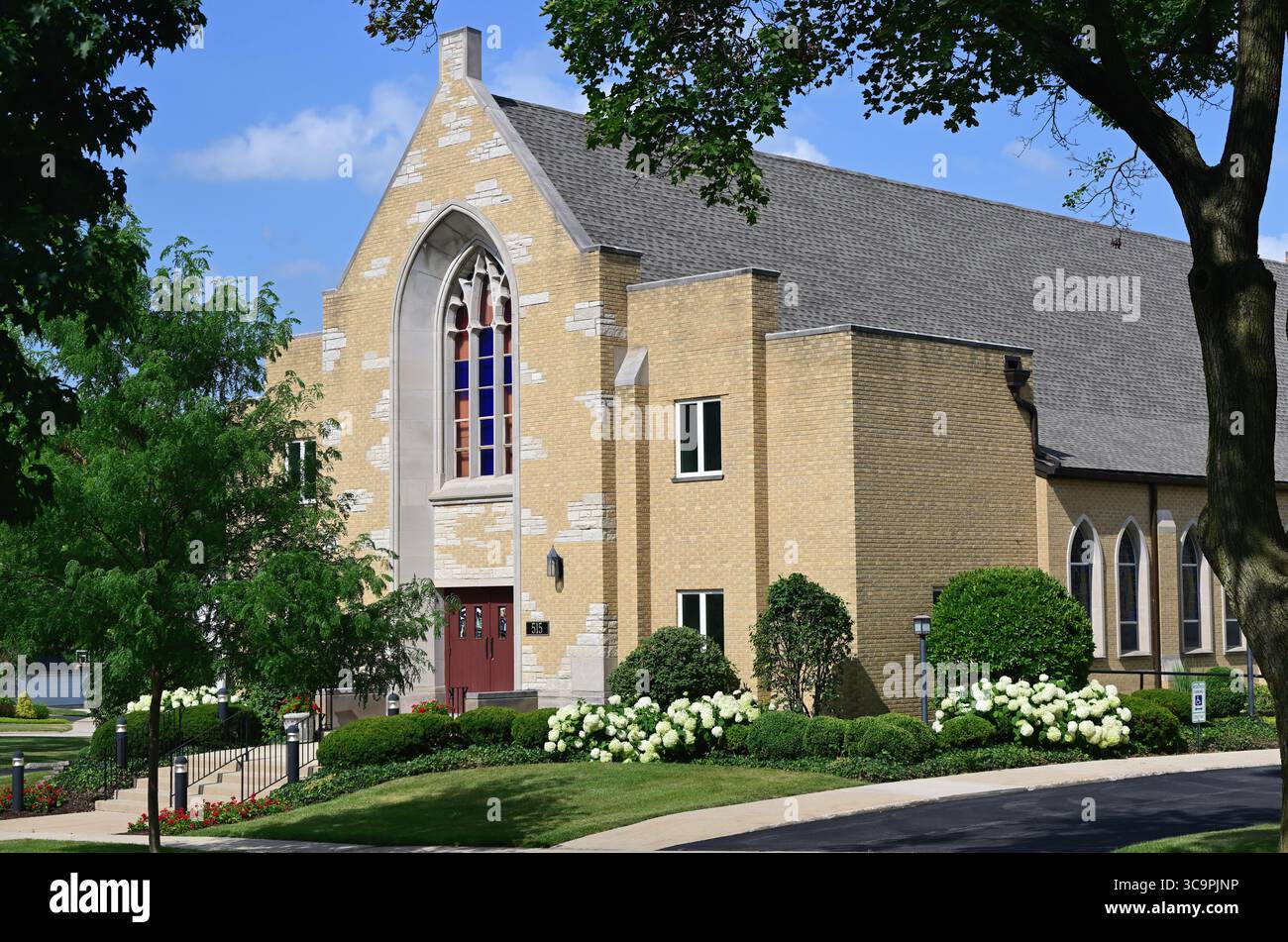 Wheaton, Illinois, USA. St. Paul Lutheran Church in a suburban Chicago ...