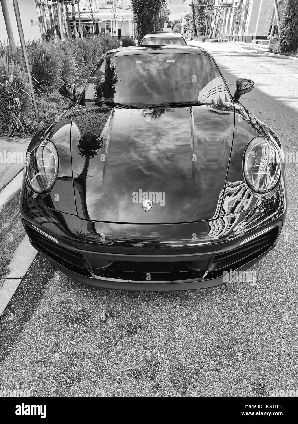 911 carrera 4 auto Black and White Stock Photos & Images - Alamy