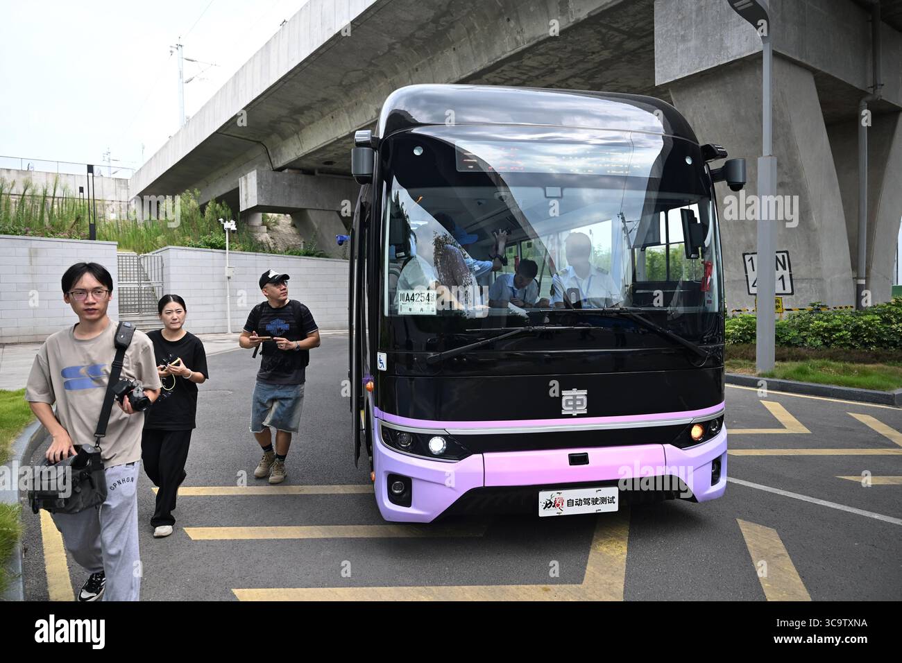 The first autonomous driving bus route in chengdu is undergoing hi-res ...
