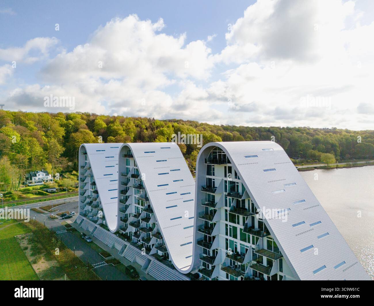Apartment complex shaped structure hi-res stock photography and images ...
