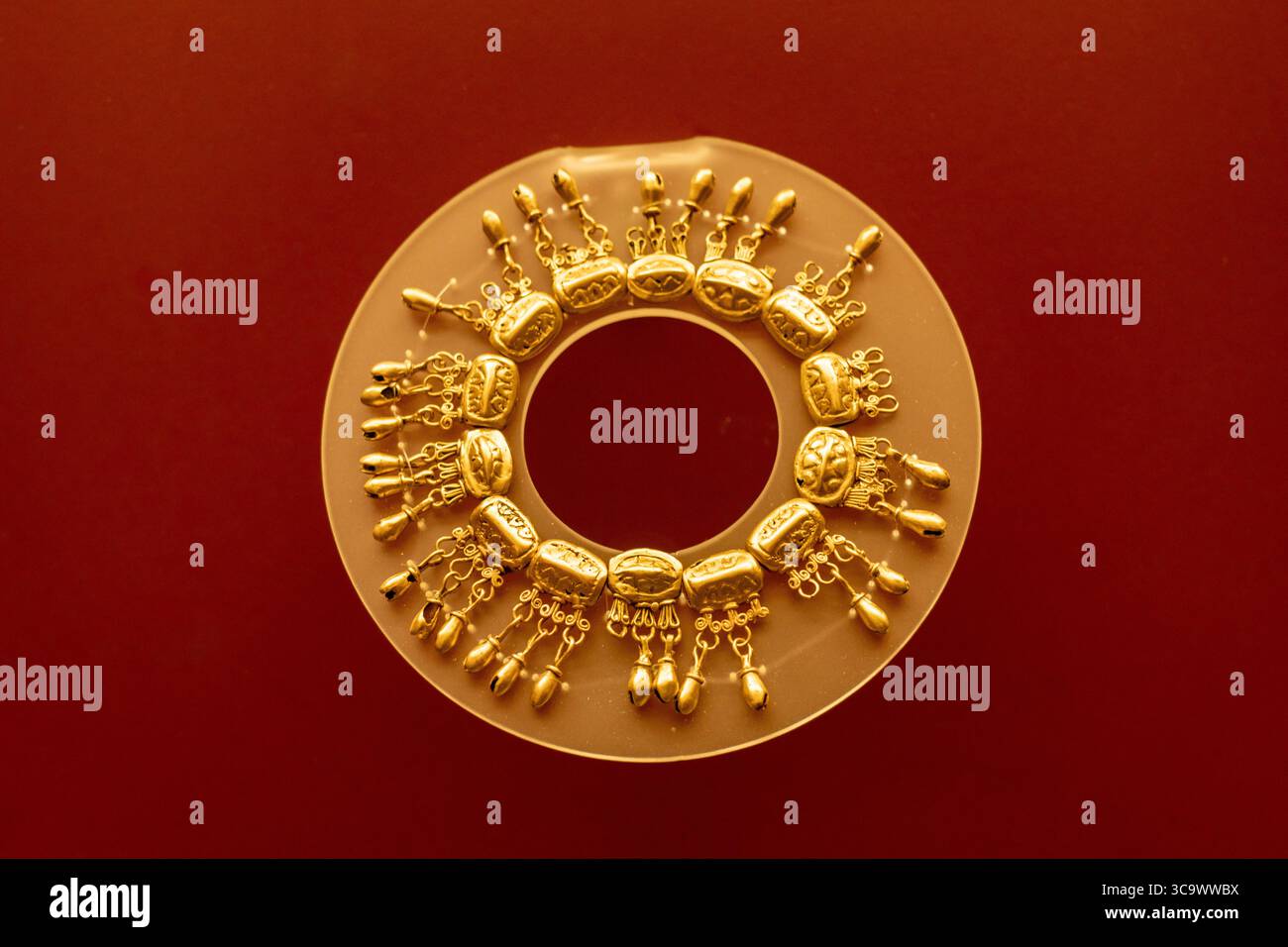 Turtle shell beads hi-res stock photography and images - Alamy