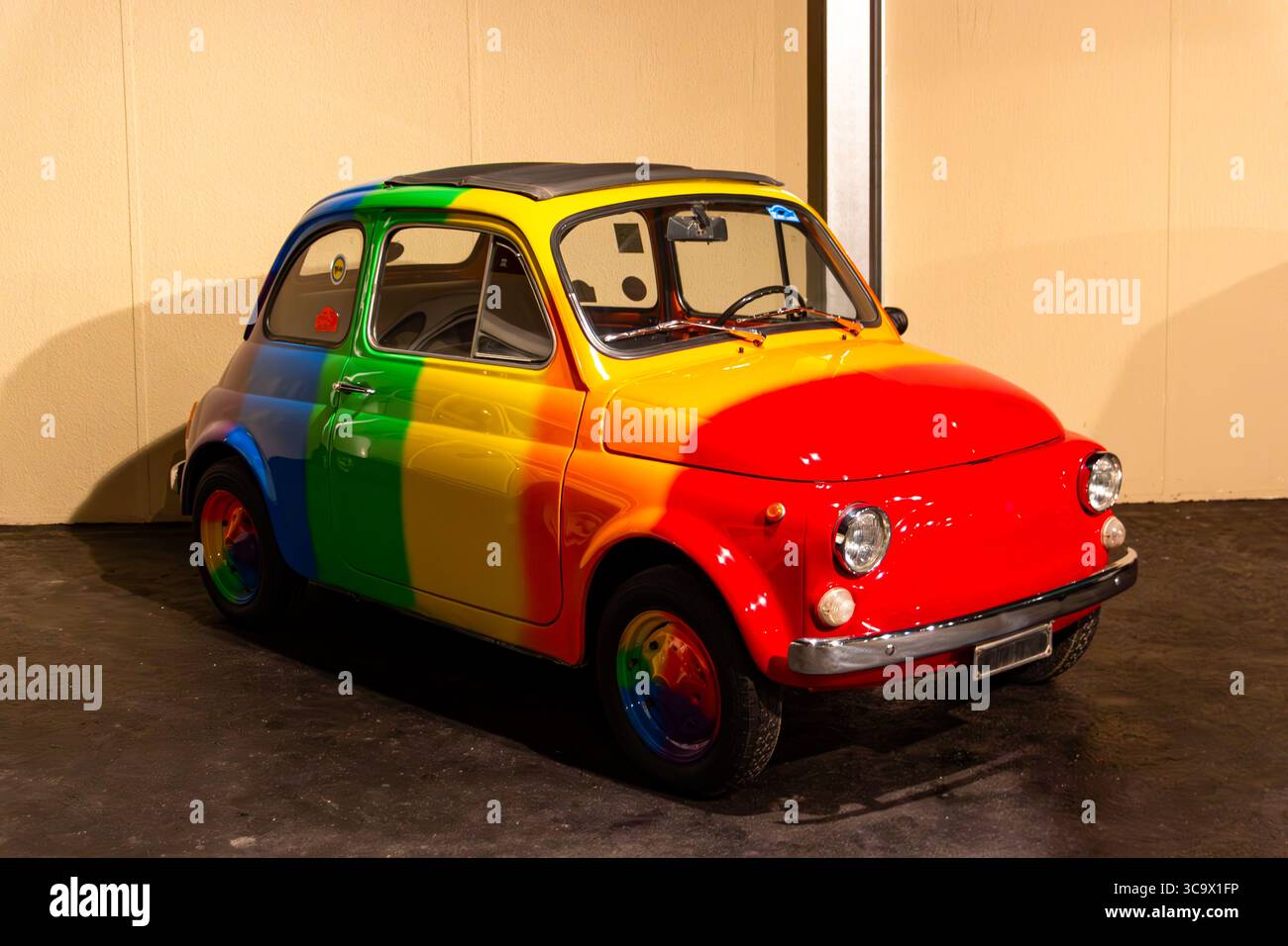 Colorful automotive art hi-res stock photography and images - Alamy
