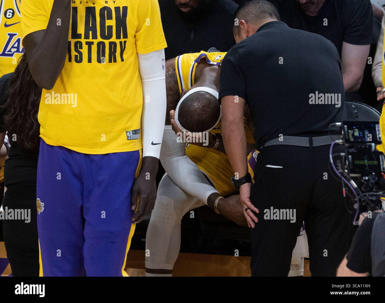 James lebron face hi-res stock photography and images - Alamy