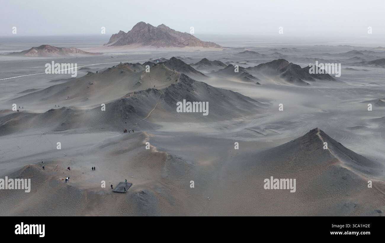 (250806) -- XINING, Aug. 6, 2025 (Xinhua) -- An aerial drone photo ...