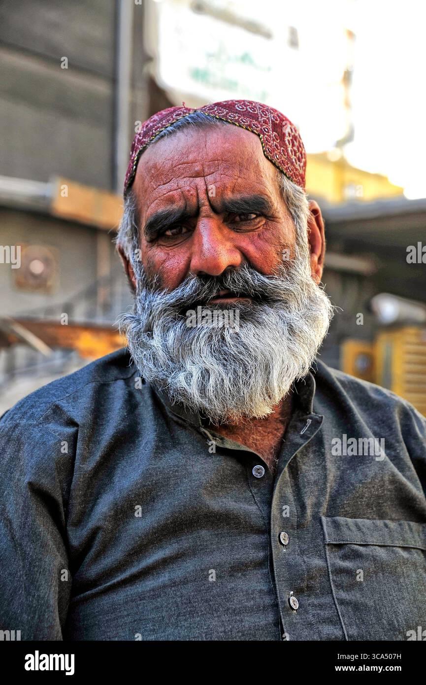 Pakistani family old hi-res stock photography and images - Alamy