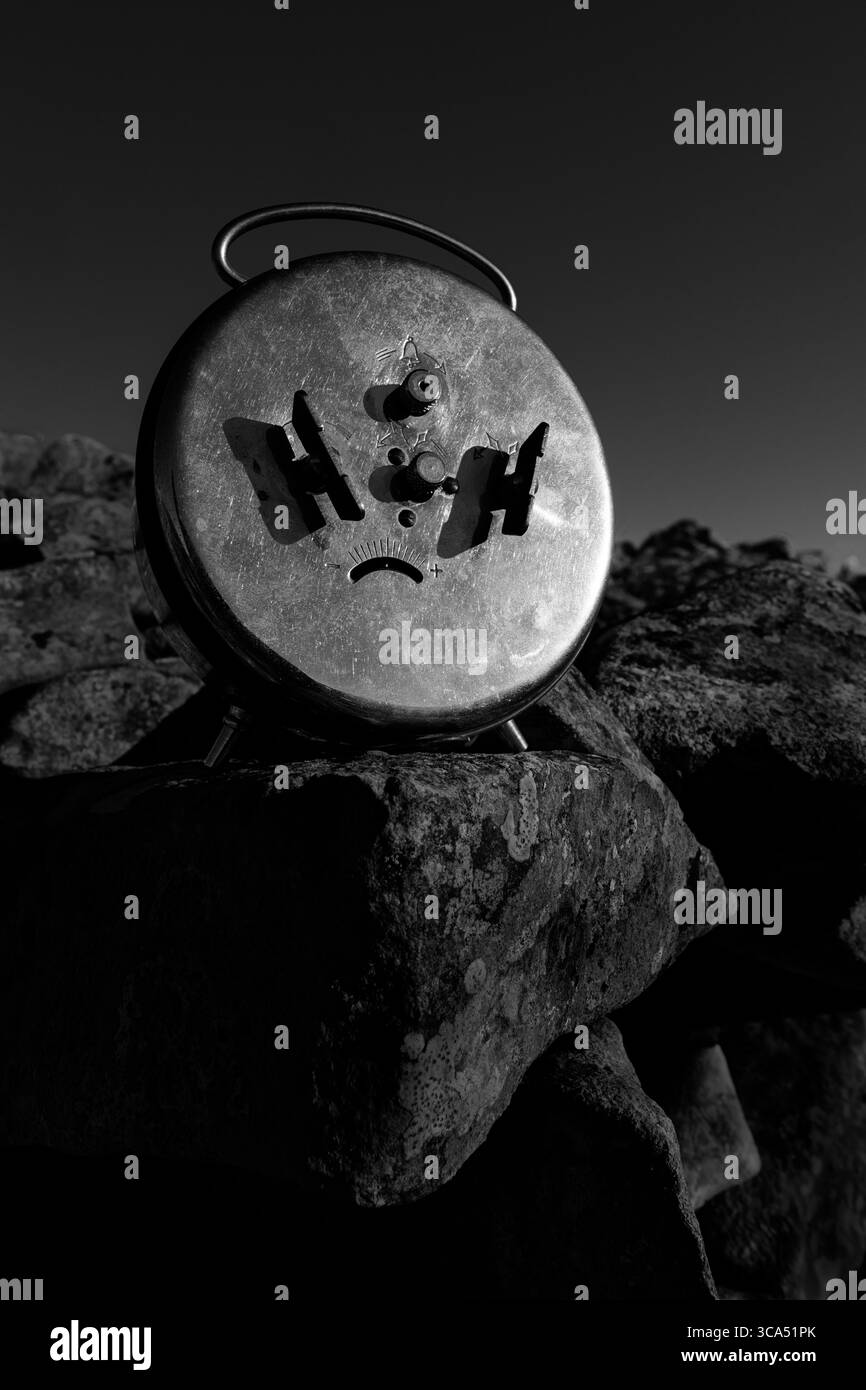 Control loop hi-res stock photography and images - Alamy