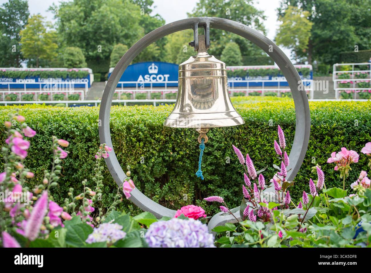 Ascot, Berkshire, UK. 25th July, 2025. The bell in the Parade Ring on ...