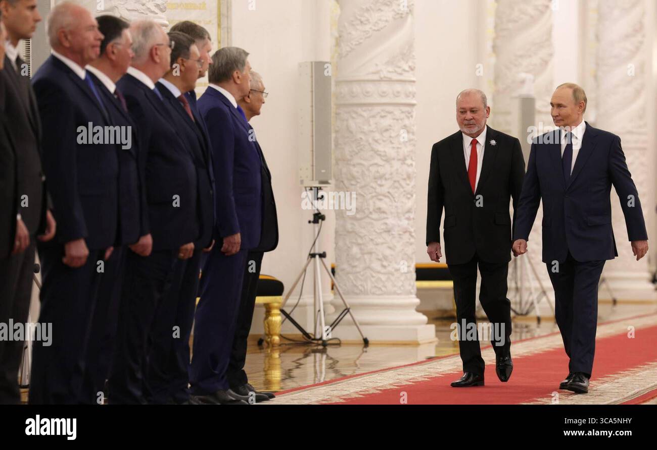 Russian President Vladimir Putin meets with Malaysian King Sultan ...