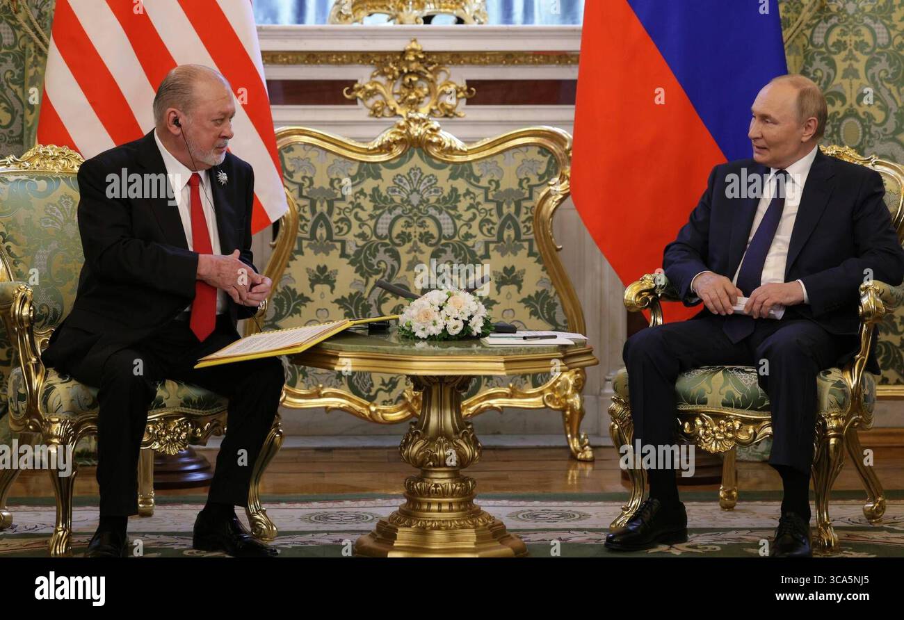 Russian President Vladimir Putin meets with Malaysian King Sultan ...
