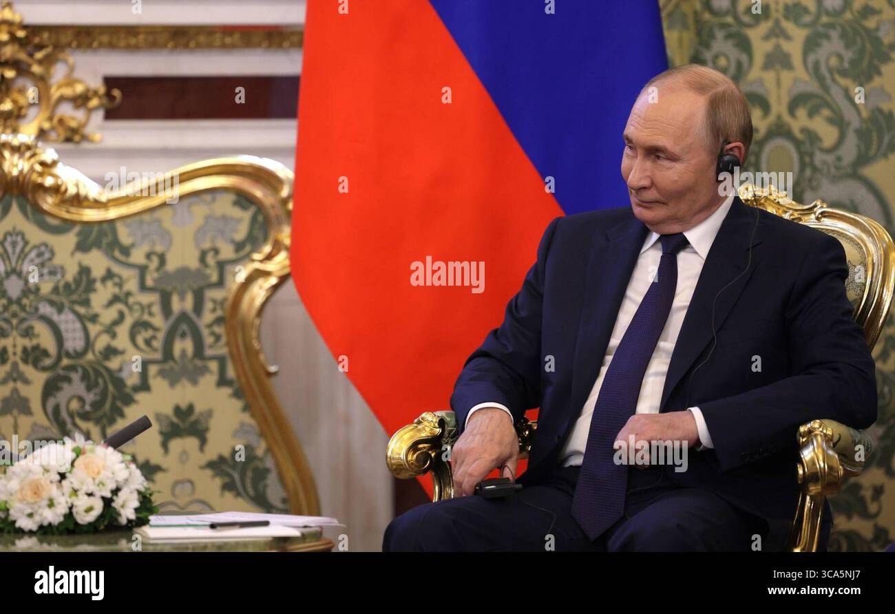 Russian President Vladimir Putin meets with Malaysian King Sultan ...