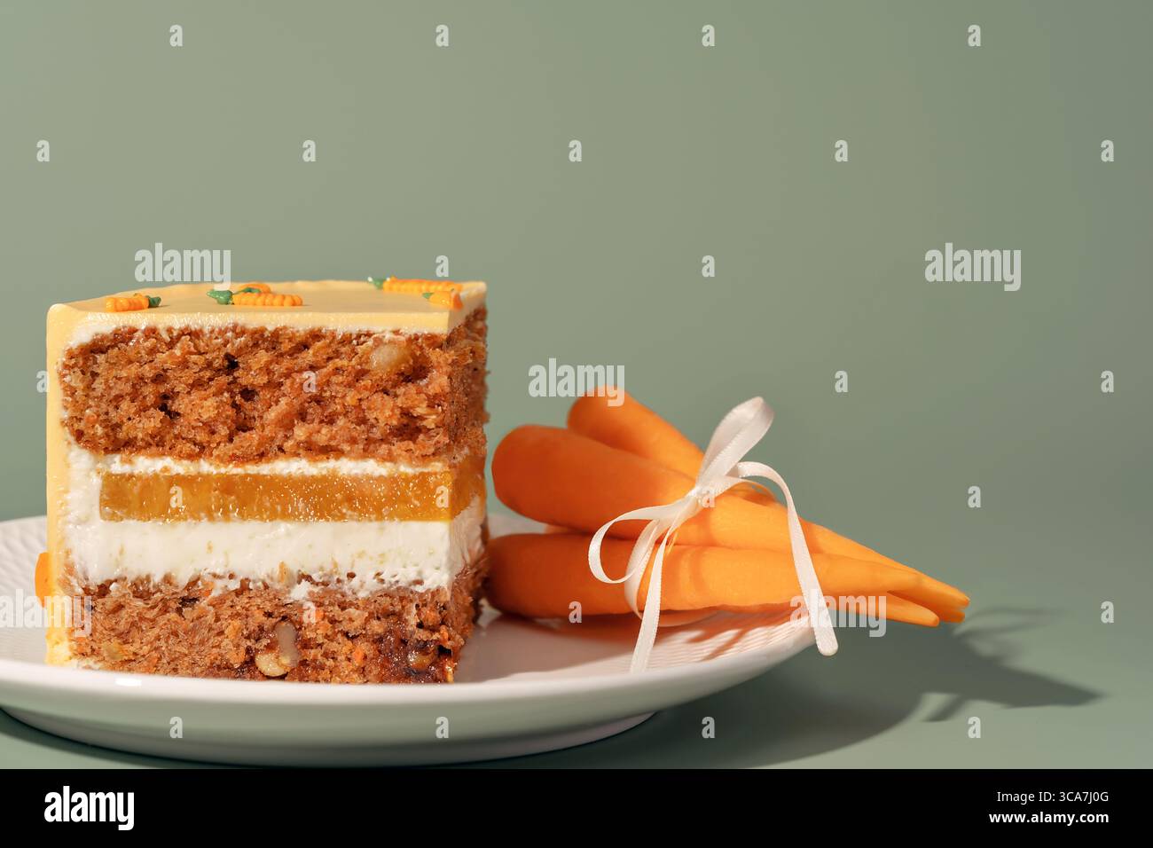 Moist layers hi-res stock photography and images - Alamy
