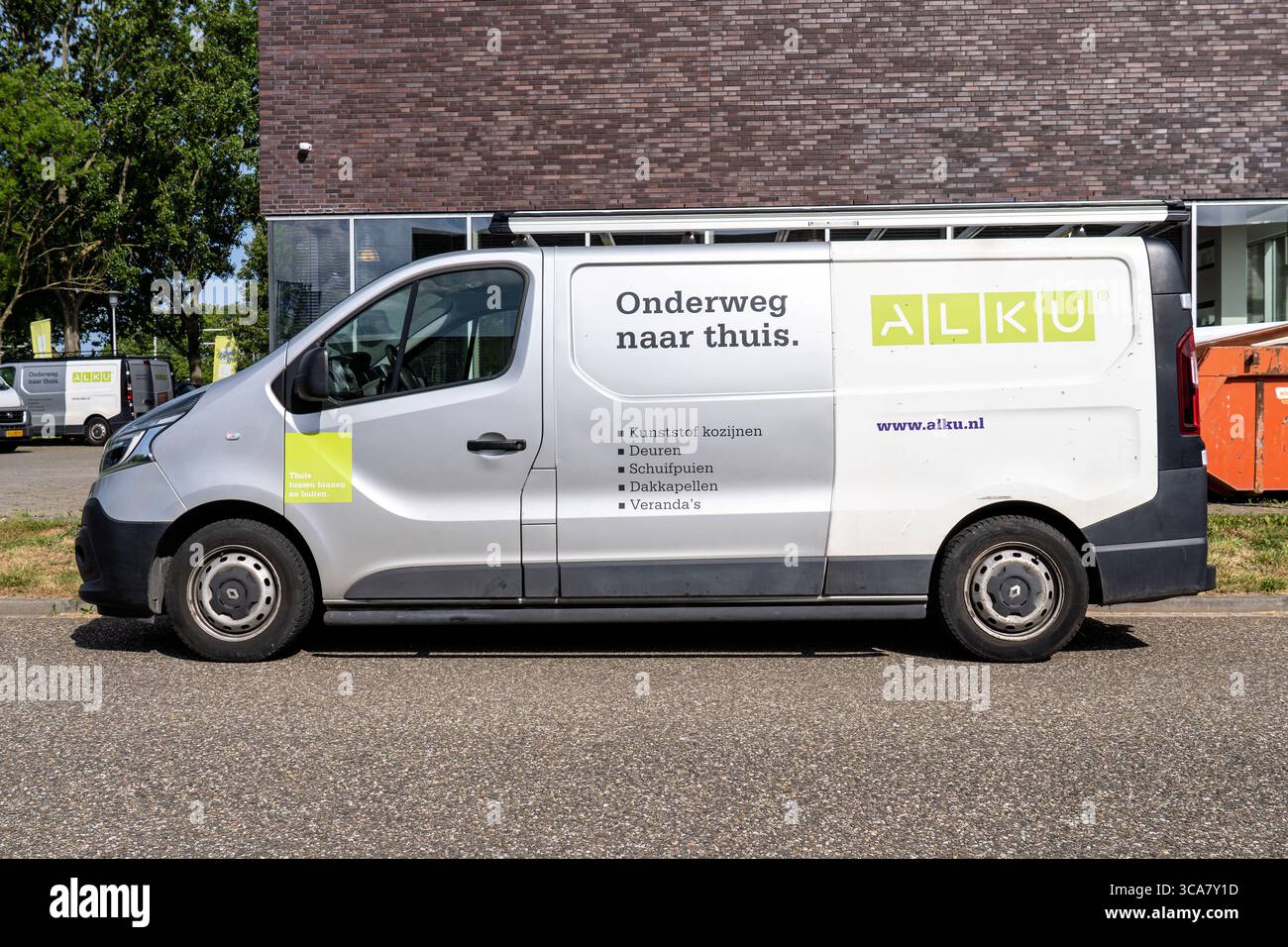 Renault trafic hi-res stock photography and images - Alamy