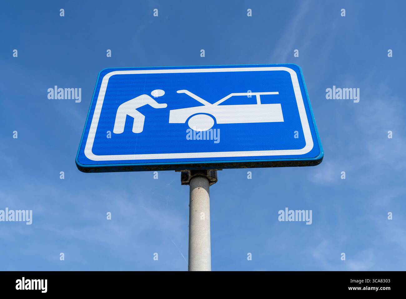 Dutch road sign: emergency bay Stock Photo - Alamy