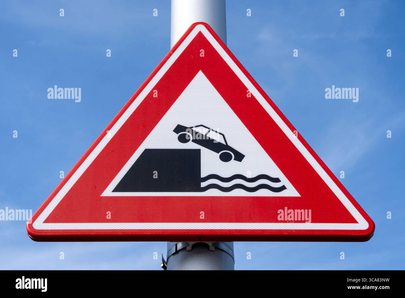 Quayside road sign hi-res stock photography and images - Alamy