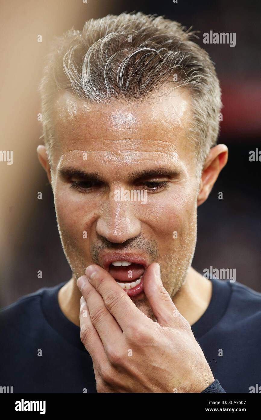 ROTTERDAM - Feyenoord coach Robin van Persie during the third ...