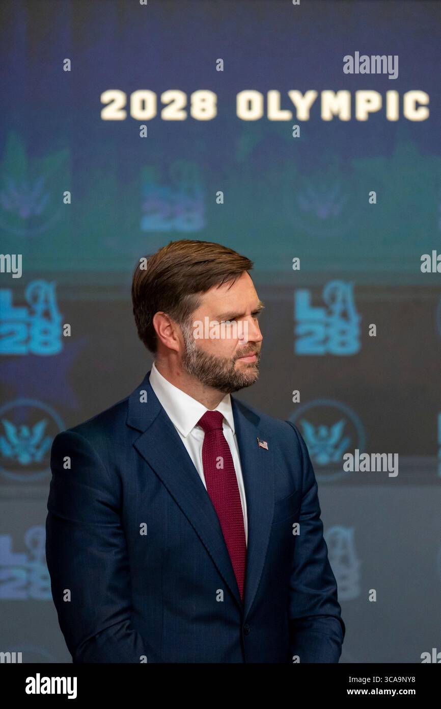 Jd vance portrait hi-res stock photography and images - Alamy