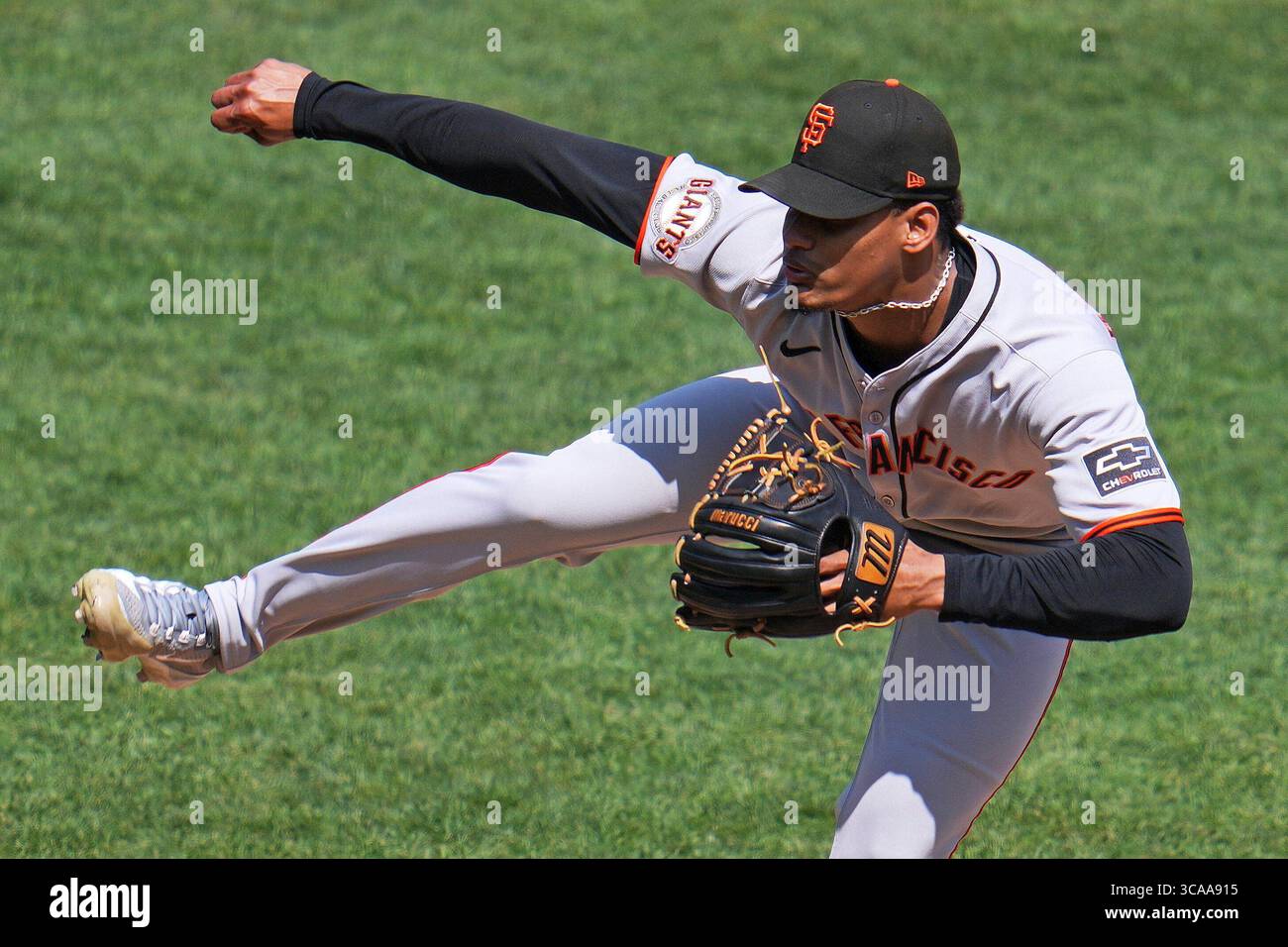 San Francisco Giants pitcher Randy Rodríguez follows through on a pitch ...