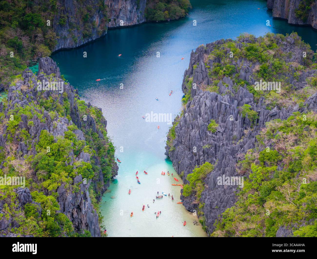 4k drone video beach crystal hi-res stock photography and images - Alamy