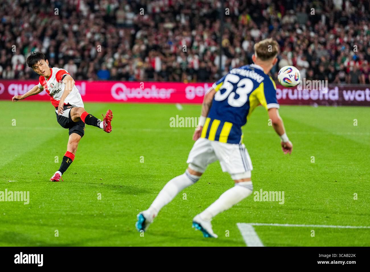 Rotterdam - Inbeom Hwang of Feyenoord during the third qualification ...