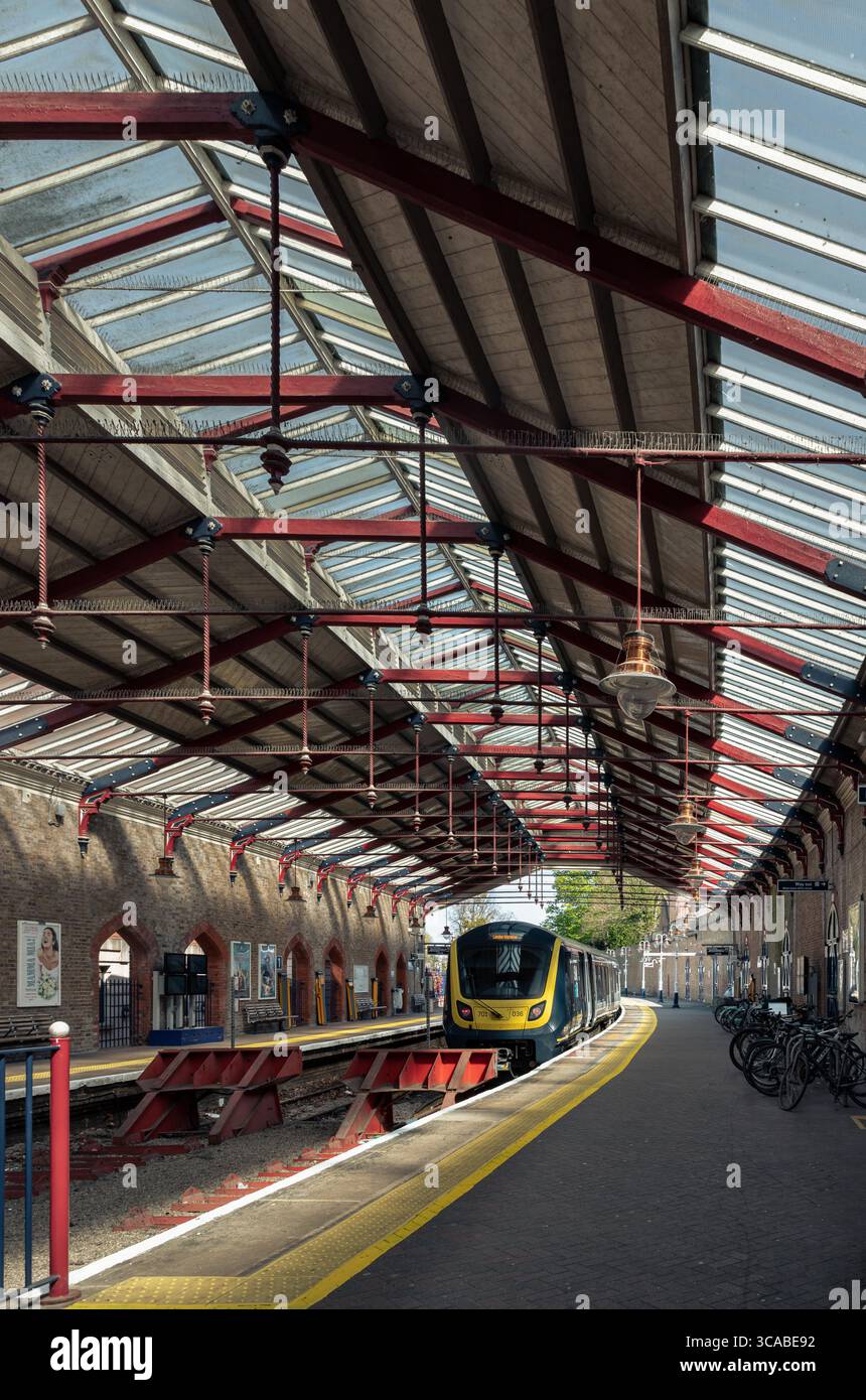 Windsor, England - Apr 3, 2025 - Windsor & Eton Riverside railway ...