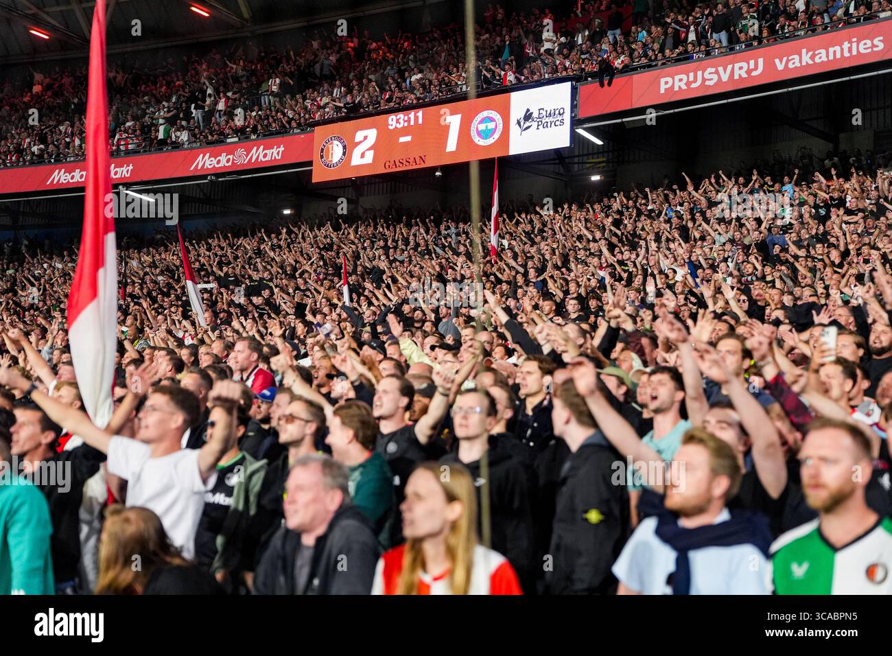 Rotterdam, The Netherlands. 06th Aug, 2025. Rotterdam - Fans ...