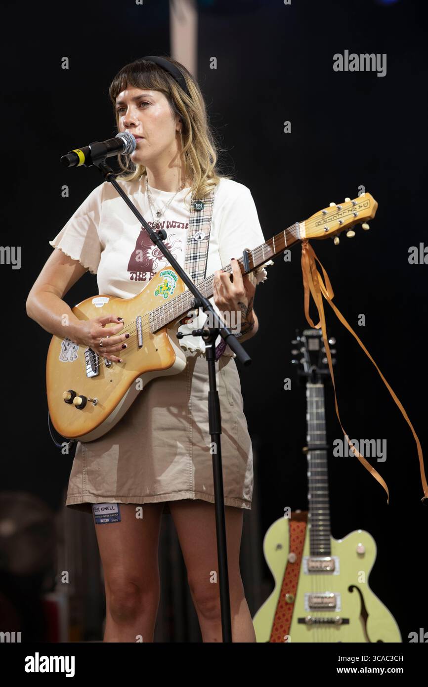 Bess atwell performing at Wilderness Festival August 2025 Stock Photo ...
