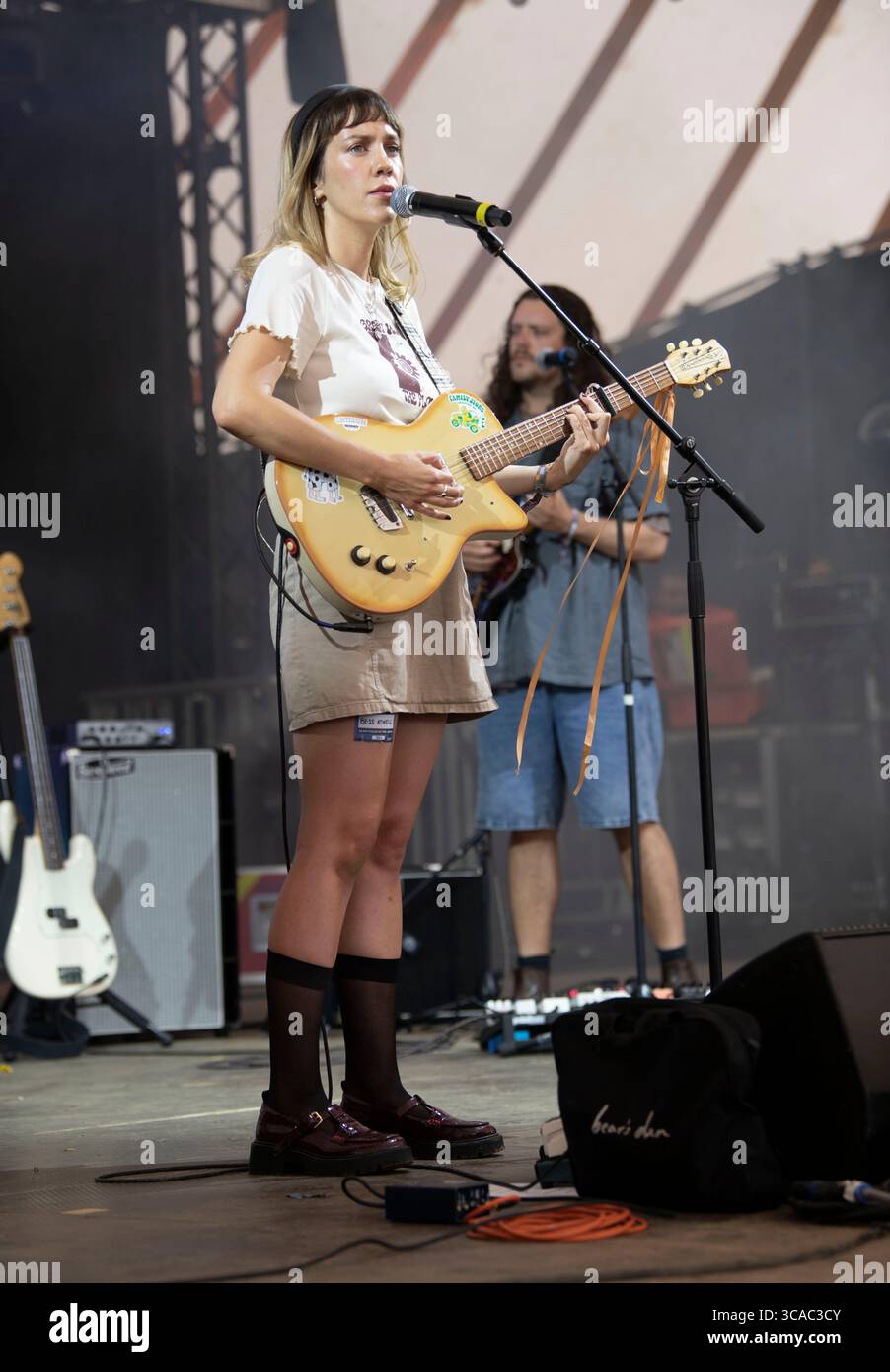 Bess atwell performing at Wilderness Festival August 2025 Stock Photo ...