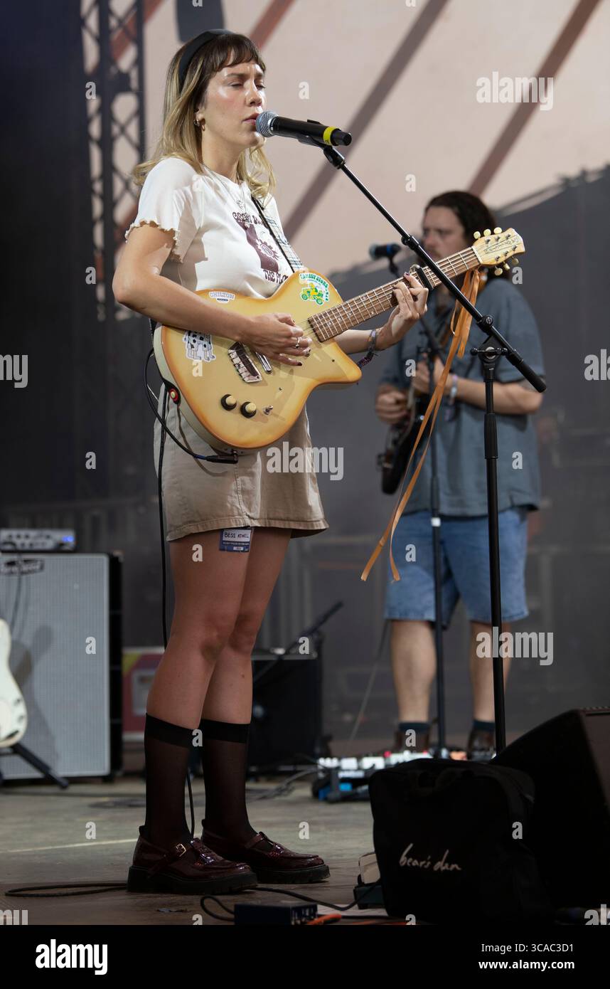 Bess Atwell performing at the Wilderness Festival August 2025 Stock ...