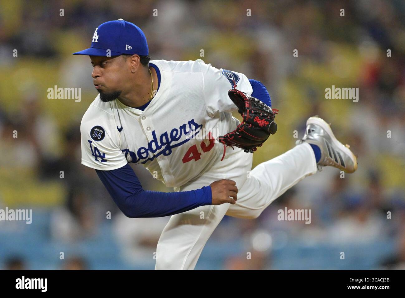 Los Angeles Dodgers relief pitcher Alexis Diaz delivers to the plate ...