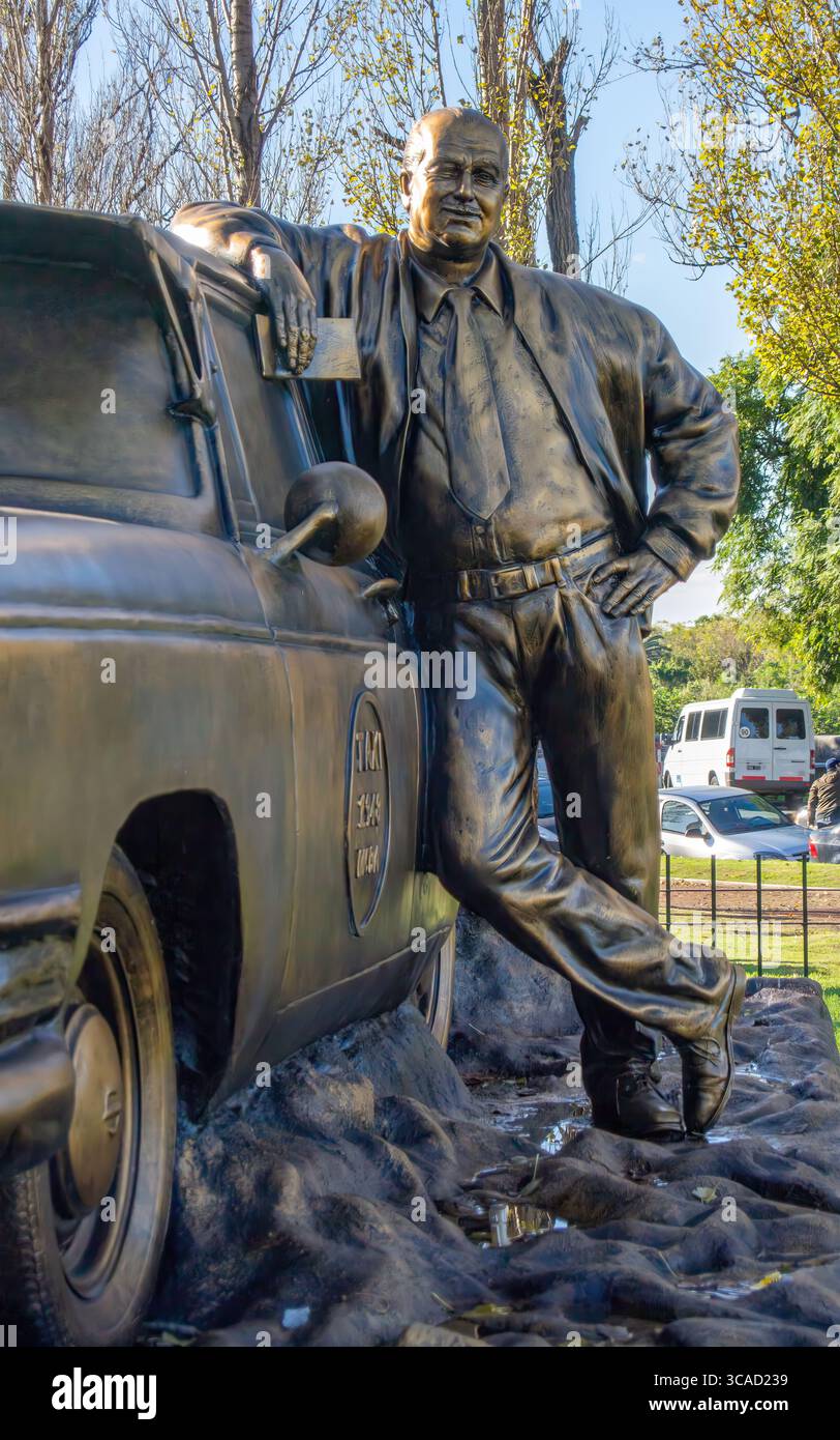 Monument to the Taxi Driver, Monumento al Taxista Stock Photo - Alamy