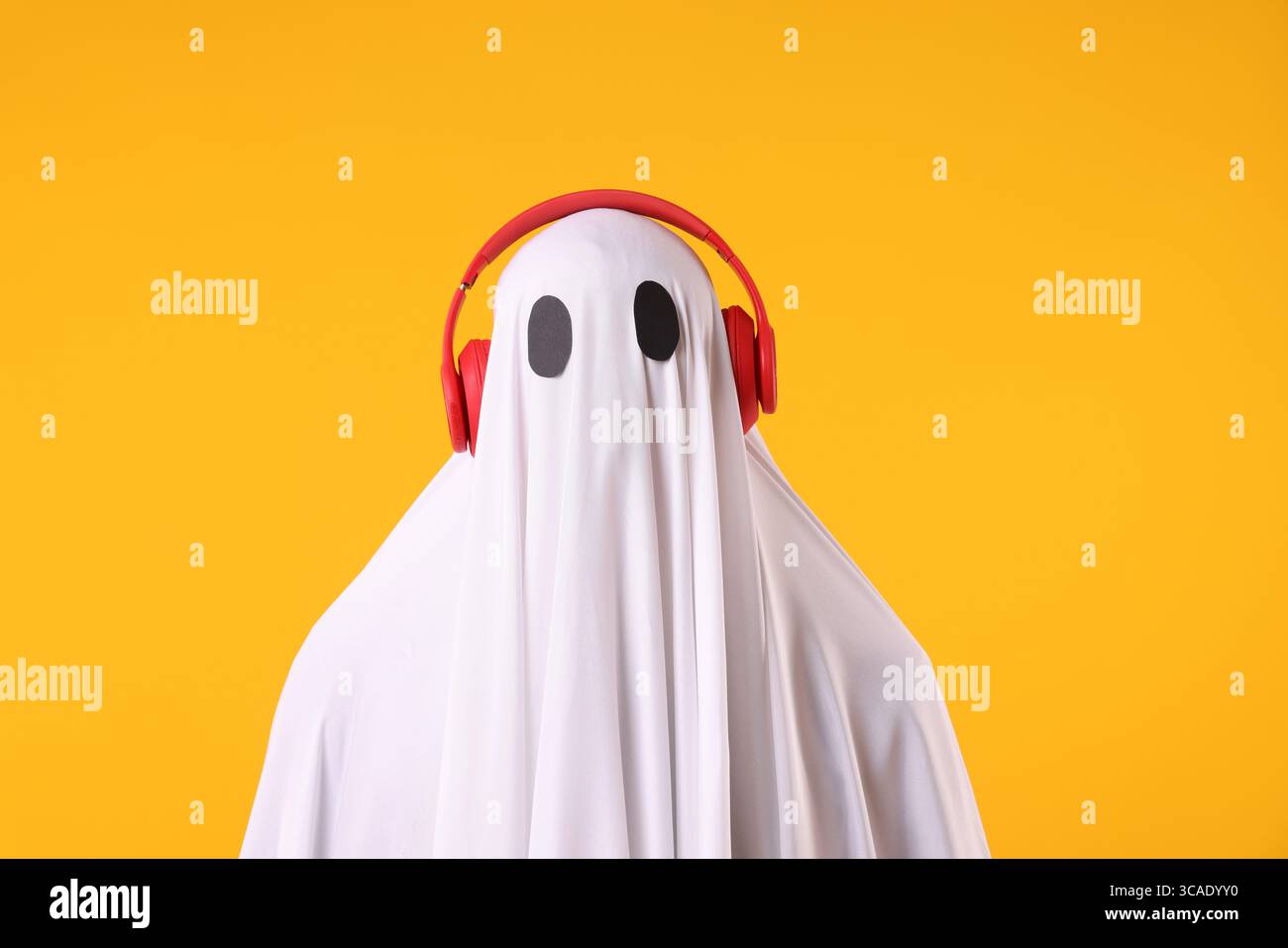 Creepy person wearing scary orange hi-res stock photography and images ...