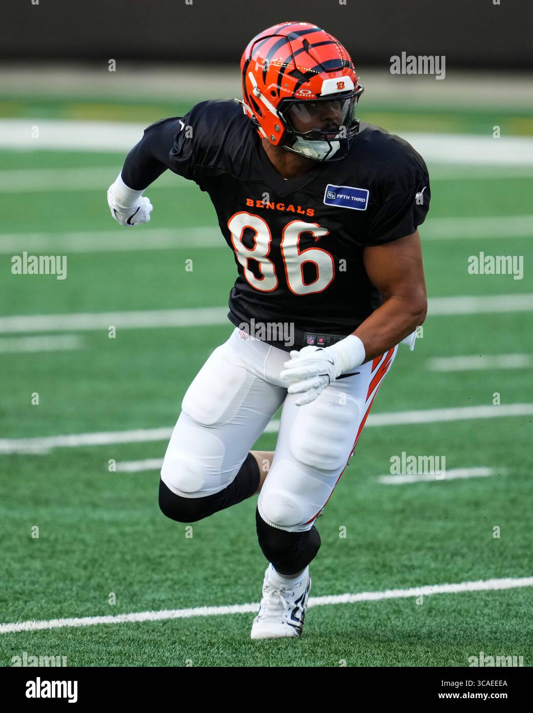 Cincinnati Bengals' Noah Fant performs a drill during practice at the ...
