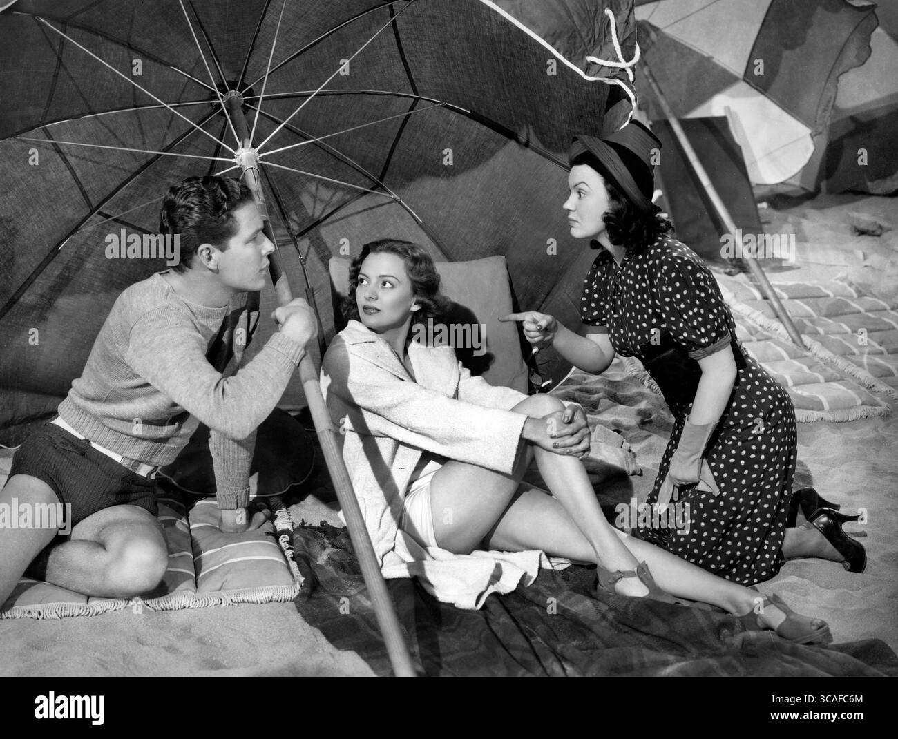 September 14, 2022, USA: Kenny Baker, Andrea Leeds, Ella Logan, on-set ...