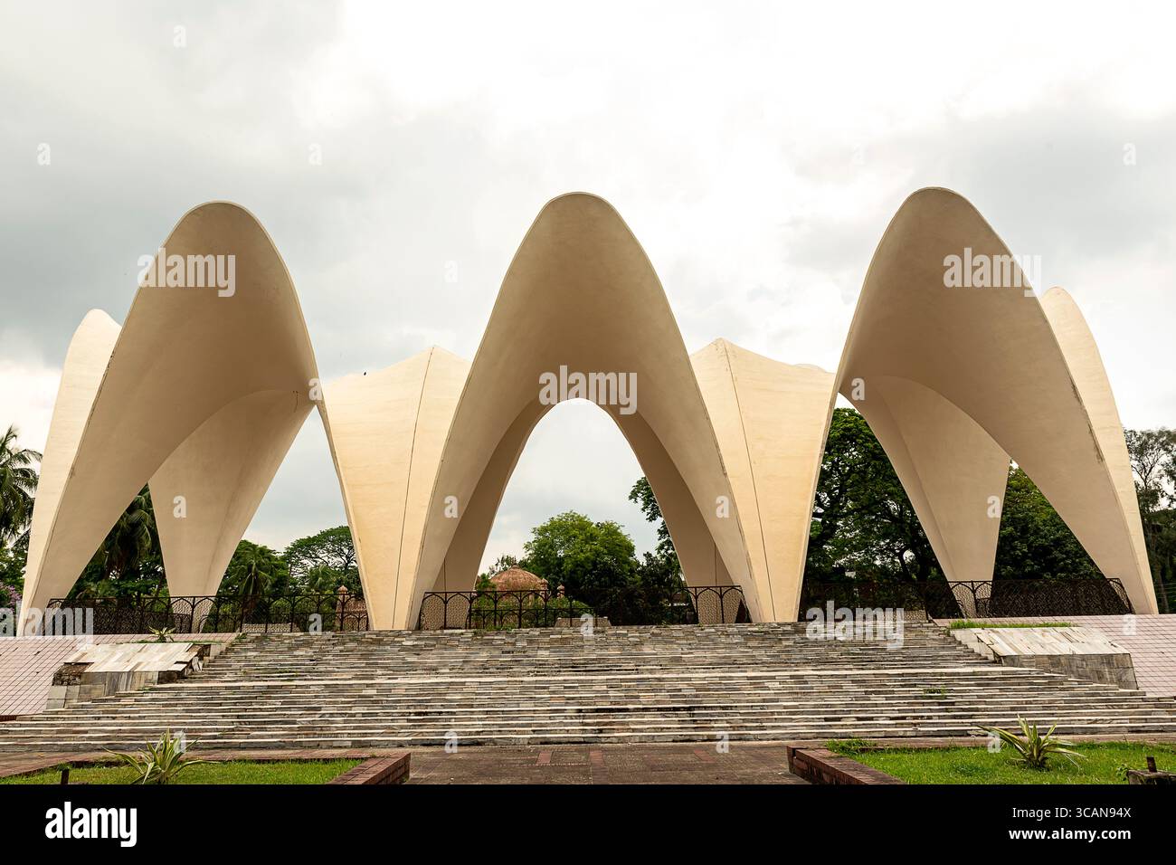 The Mausoleum of Three Leaders (Tin Netar Mazar) in Dhaka, Bangladesh ...