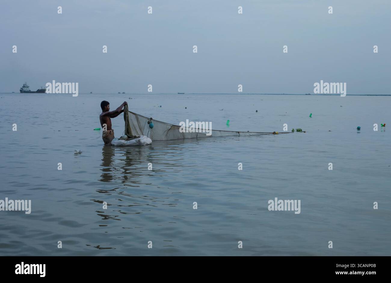 Casting a wide net hi-res stock photography and images - Alamy