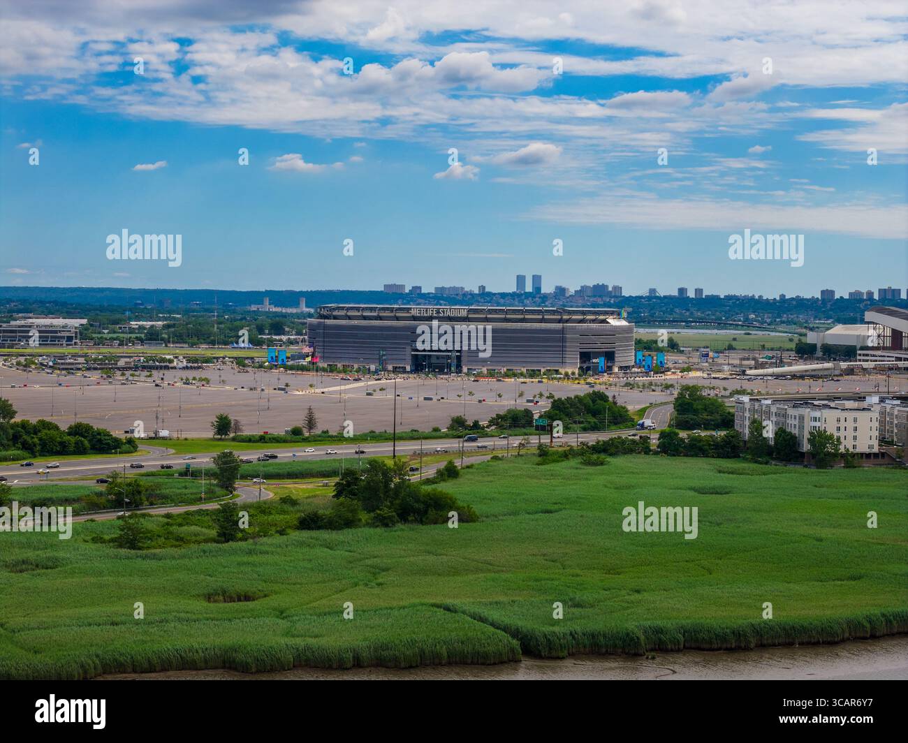 Metlife stadium view aerial hi-res stock photography and images - Alamy