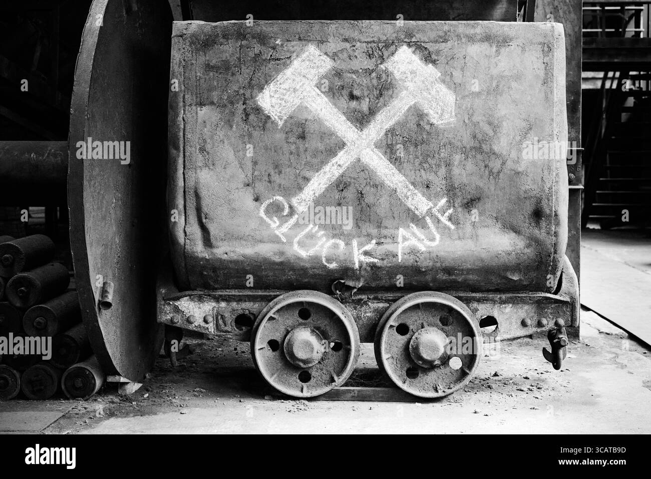 Monument to the designer Black and White Stock Photos & Images - Alamy